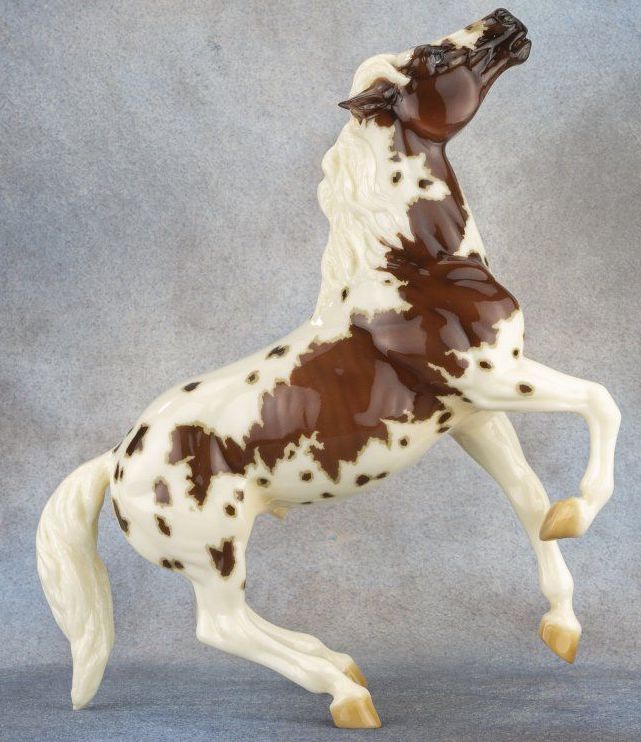 Mustang: Bay Brindle Reverse Overo | BreyerHorseRef