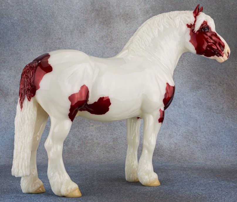 Rhenish Draft: Glossy Metallic Red Pinto | BreyerHorseRef