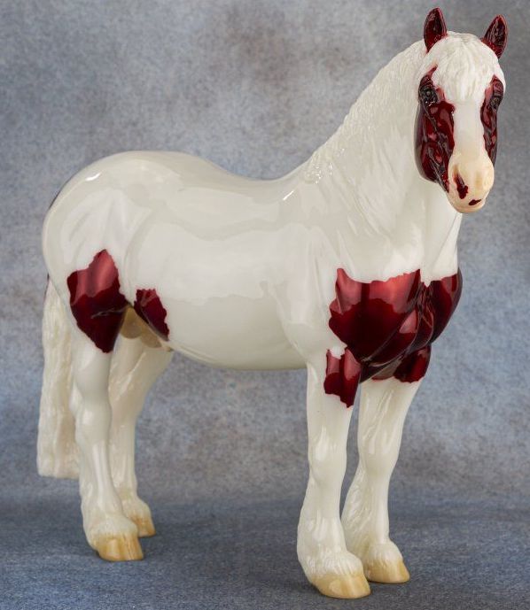 Rhenish Draft: Glossy Metallic Red Pinto | BreyerHorseRef