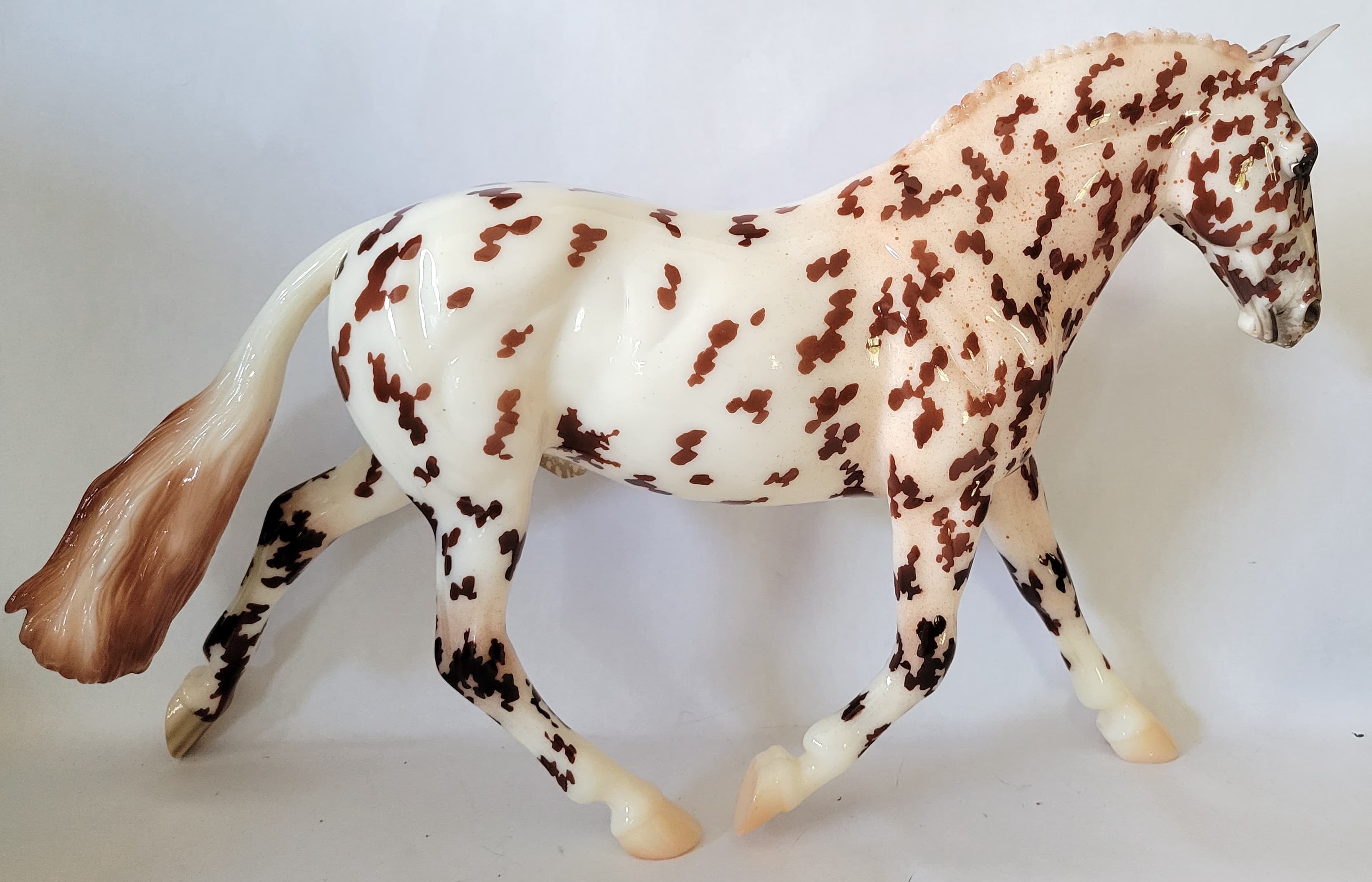 Rotating Draft Surprise: Chestnut Leopard Appaloosa Glossy | BreyerHorseRef