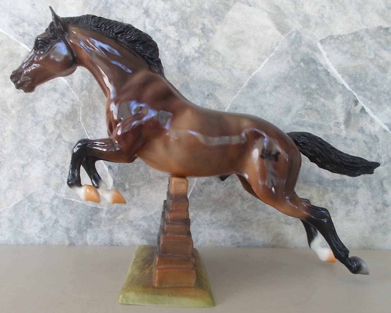 State Line Tack Jumpin' Jupiter | BreyerHorseRef