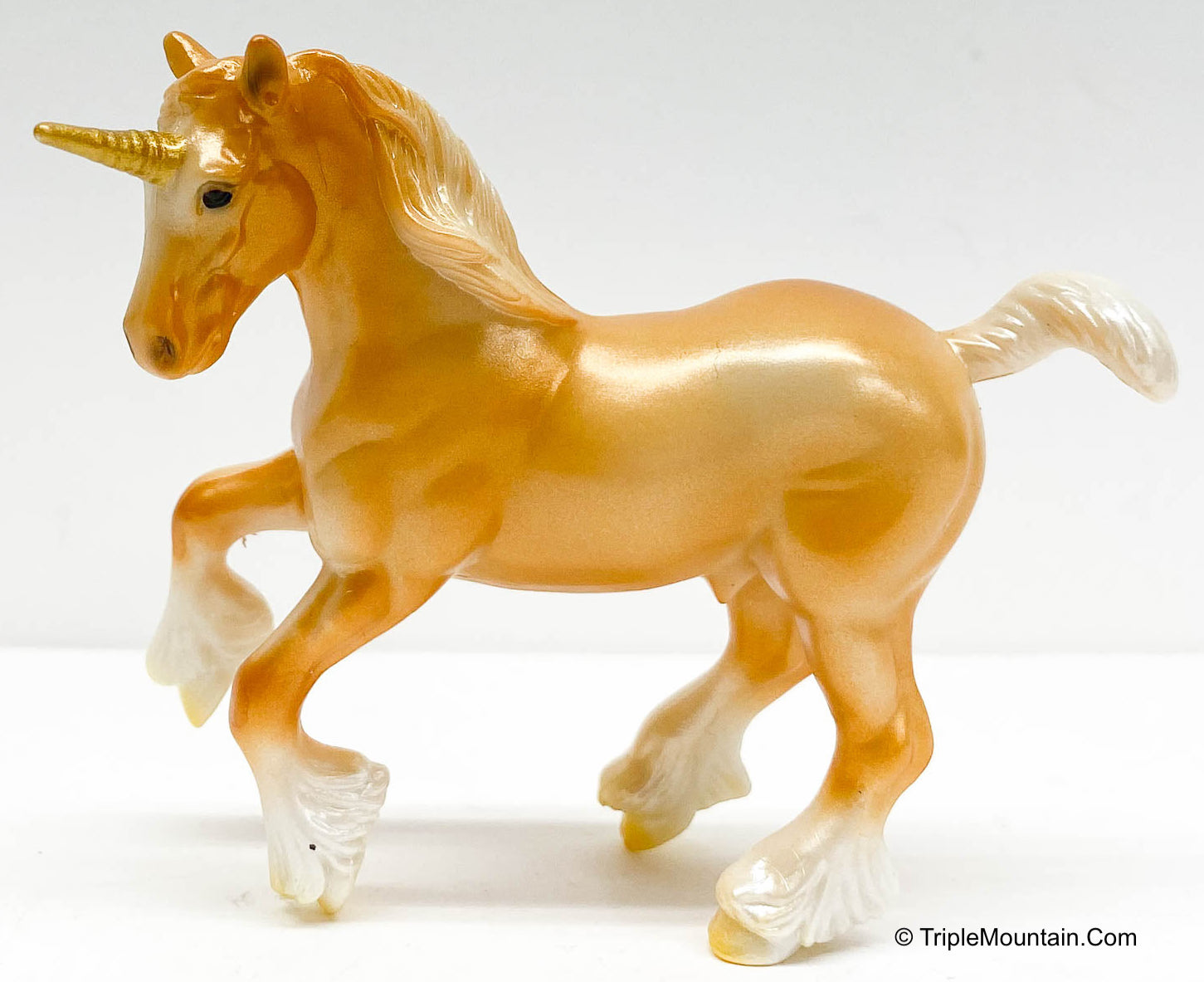 Clydesdale Unicorn: Gold with Gold Horn | BreyerHorseRef
