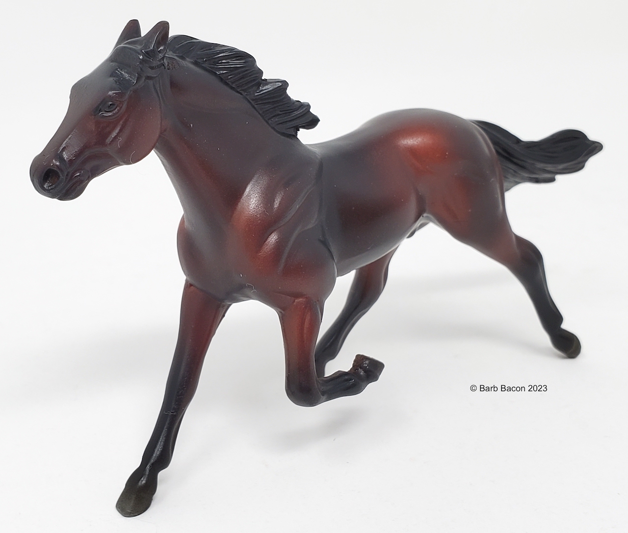 SM Standardbred: Dark Chestnut/Bay - Parade of Breeds II | BreyerHorseRef