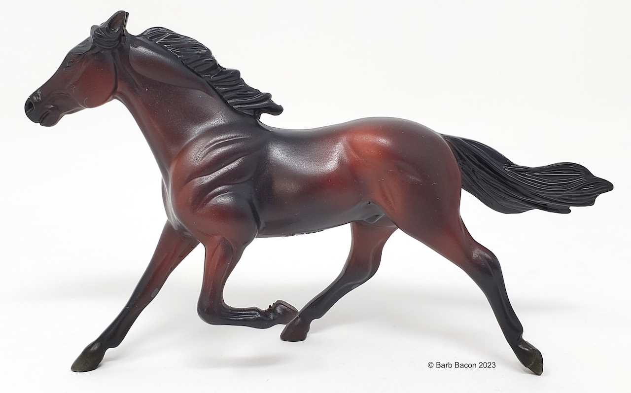 SM Standardbred: Dark Chestnut/Bay - Parade of Breeds II | BreyerHorseRef