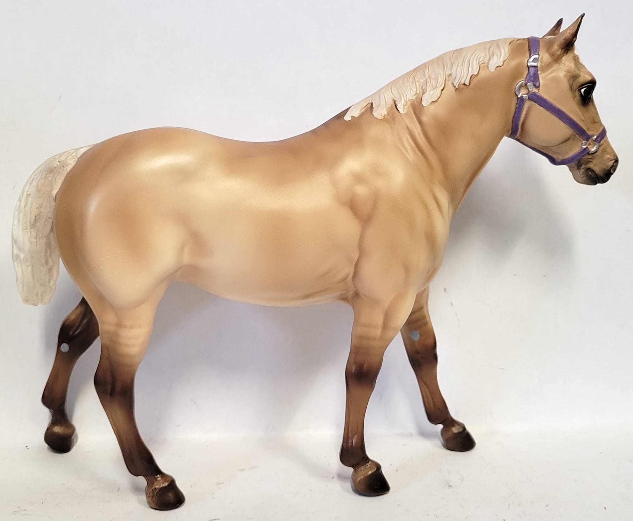 QH Gelding Surprise - Dunalino | BreyerHorseRef