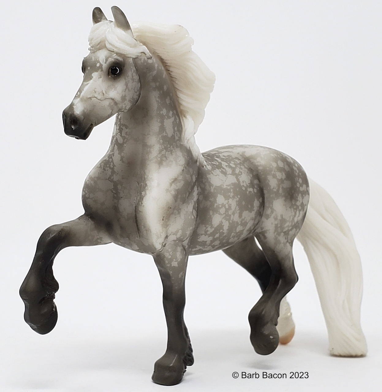Stablemates Gift Collection - Dapple Grey Cob | BreyerHorseRef