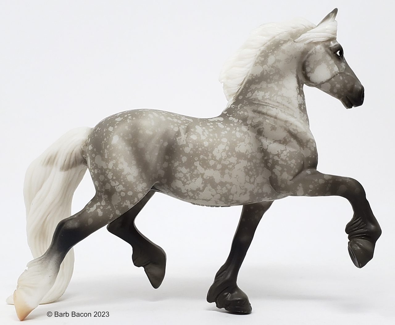 Stablemates Gift Collection - Dapple Grey Cob | BreyerHorseRef