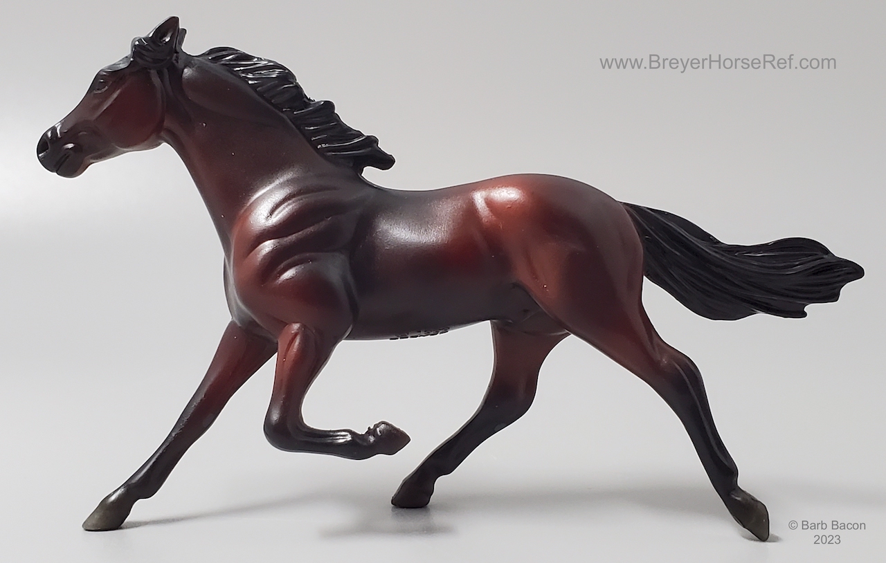 SM Standardbred: Dark Chestnut/Bay - Parade of Breeds II | BreyerHorseRef