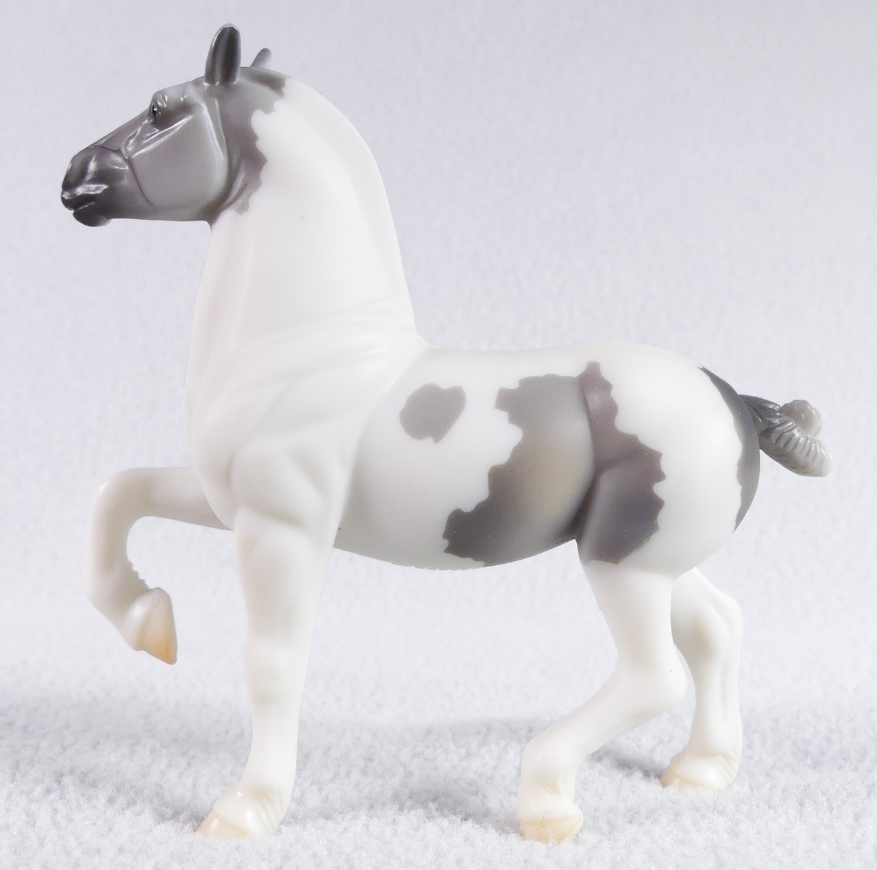SM Belgian: Grey Pinto - Peaceful Gardens Family | BreyerHorseRef