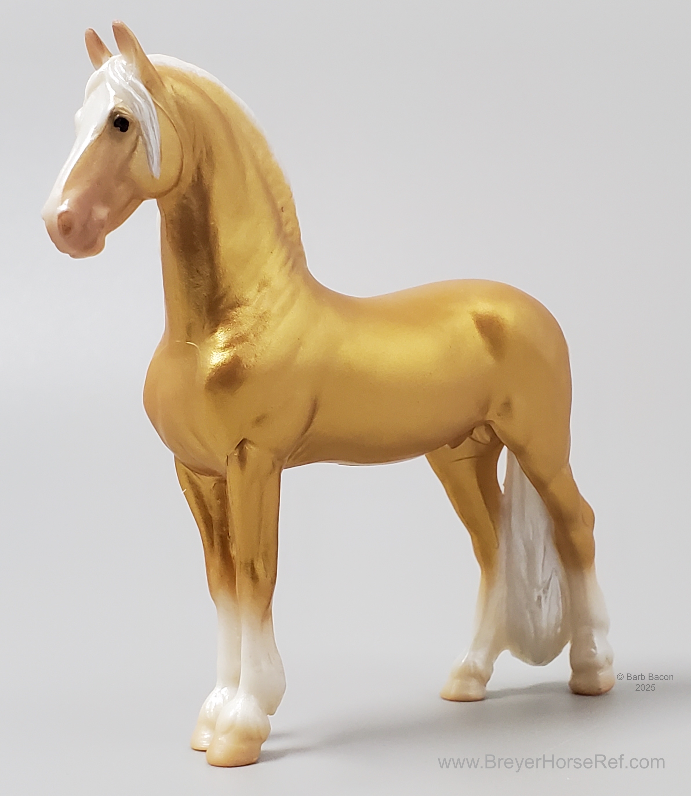 SM Standing Friesian: Gold Charm - 75th Anniversary Brilliance Gift Set ...