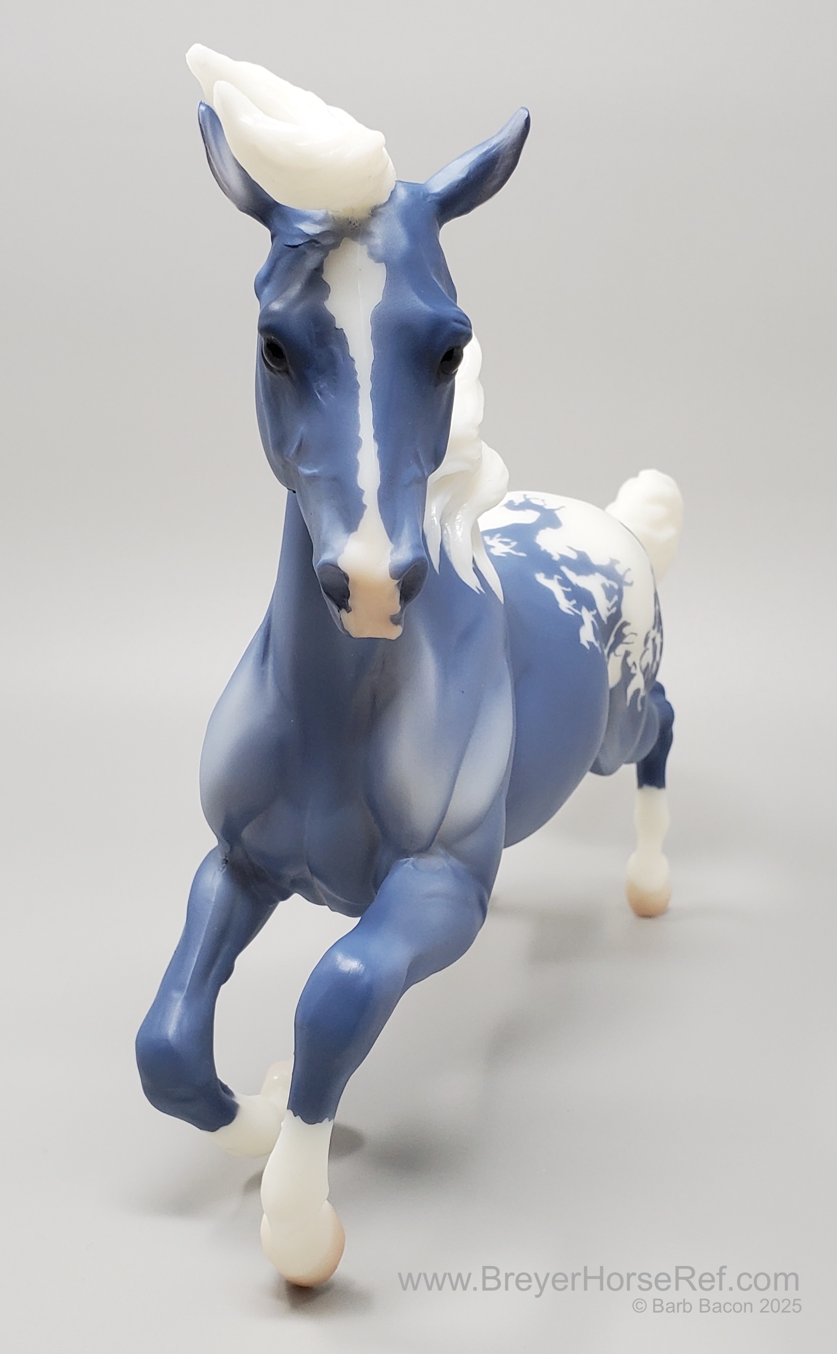 To the Ties that Bind Us - Wedgewood Blue Decorator | BreyerHorseRef
